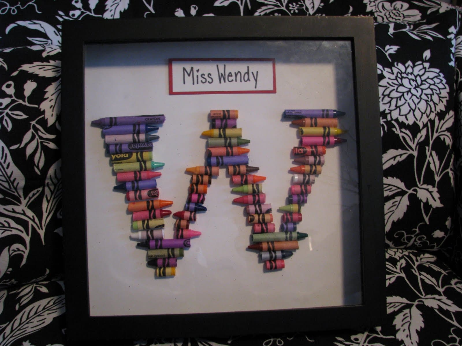 Teacher Gift Ideas - Crayon Monogram & Crayon Wreath - Thrifty NW Mom Teacher Gift Ideas - Crayon Monogram & Crayon Wreath - Thrifty NW Mom