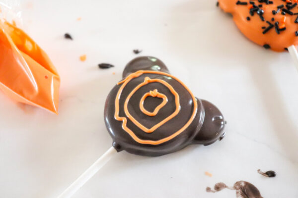 Halloween Oreos - Mickey Pops! - Thrifty NW Mom