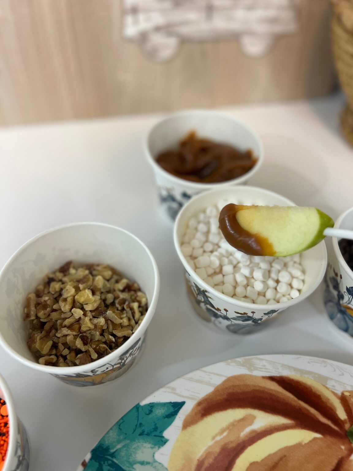 Simple Ideas For Fall Themed Caramel Apple Bars - Thrifty NW Mom