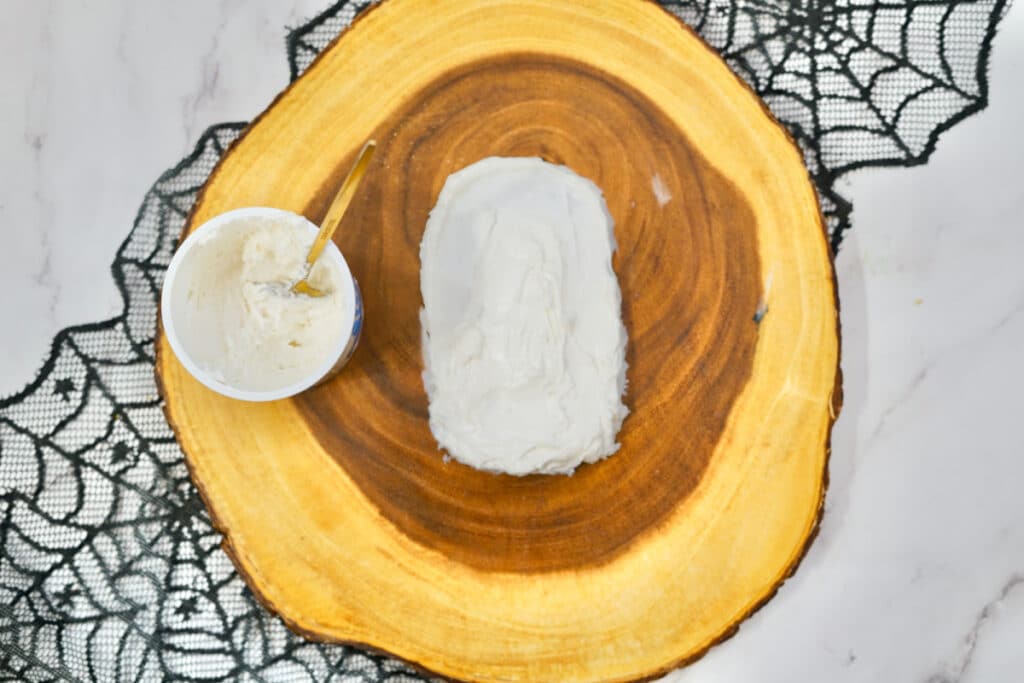 Ghost Frosting Board - Kid Friendly Halloween Party Idea! - Thrifty NW Mom