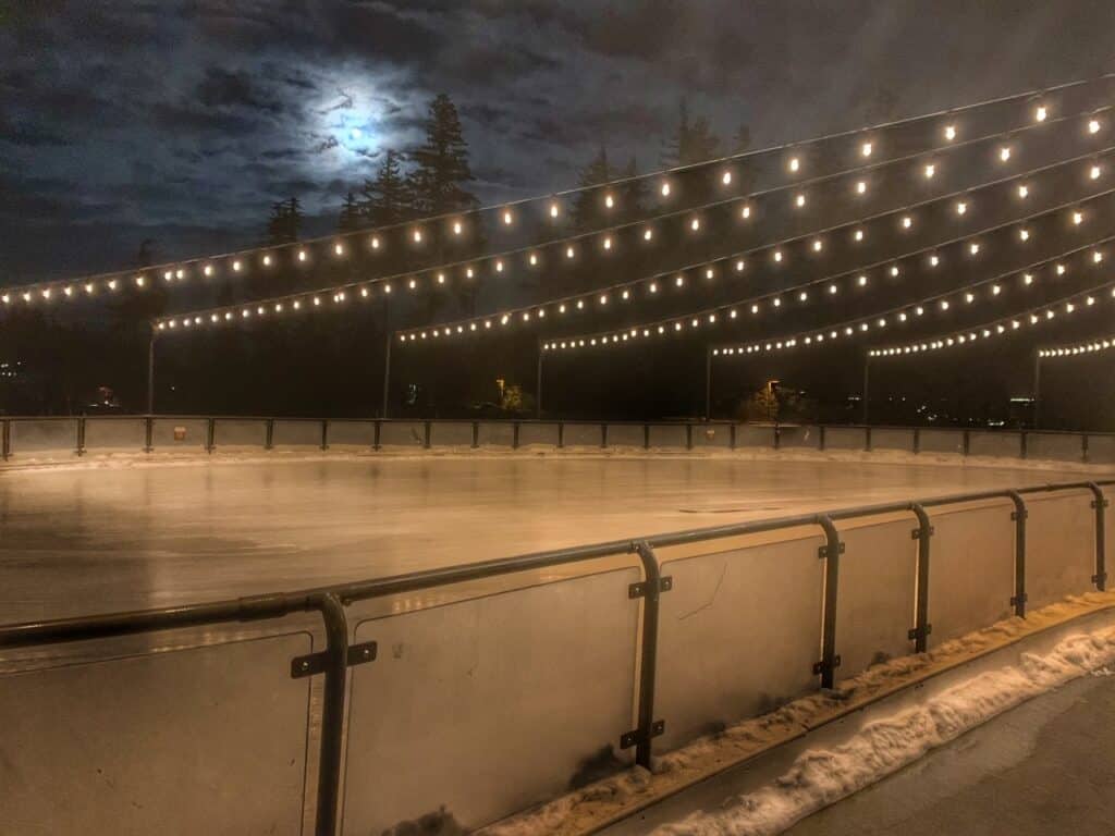 The Master List of Outdoor Ice Skating Near Me in Washington! - Thrifty ...